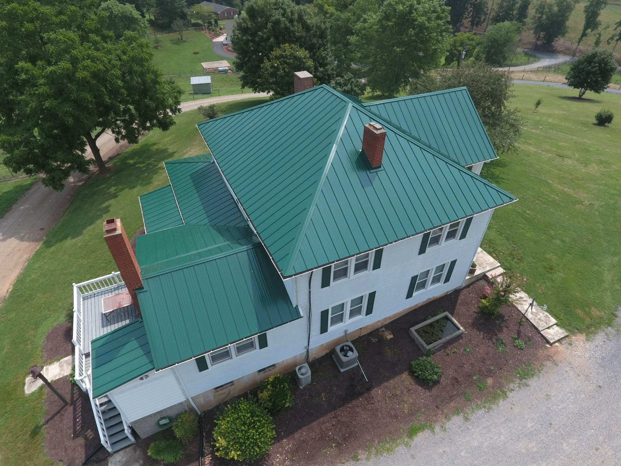 Choosing the Perfect Color for Your Metal Roof: Aesthetic and Practical ...